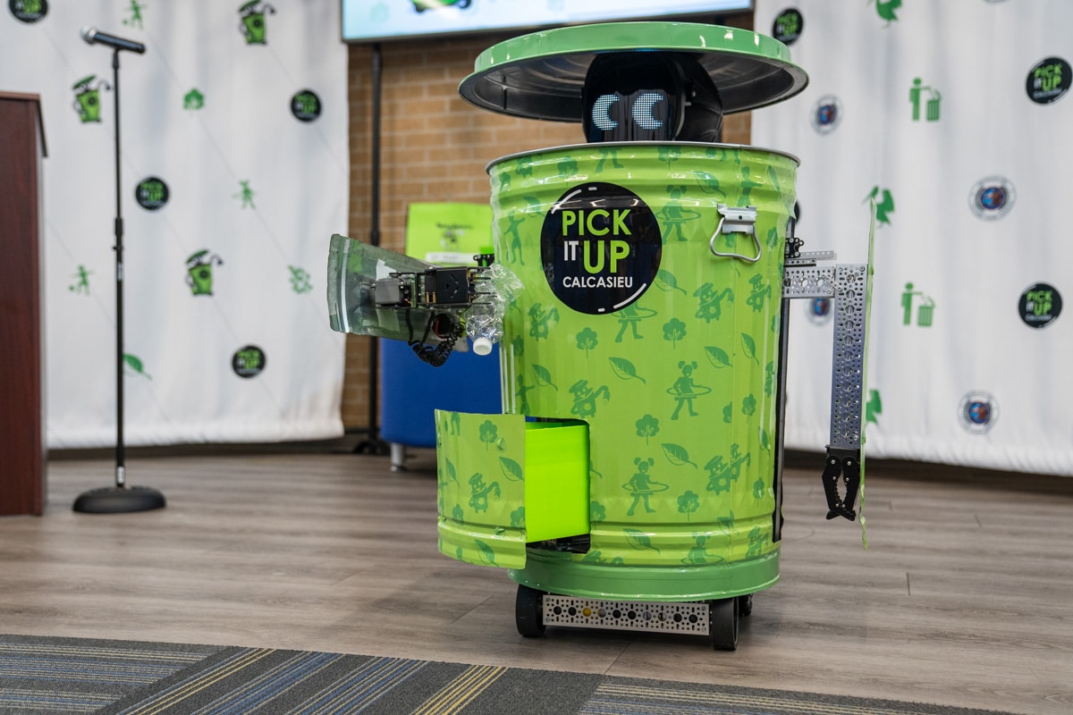 McNeese Students Build Robot Out of a Trashcan